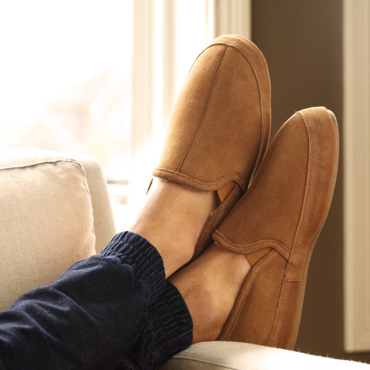 Men's Slippers | Acorn Men's Slipper Socks & More – tagged "moccasin ...